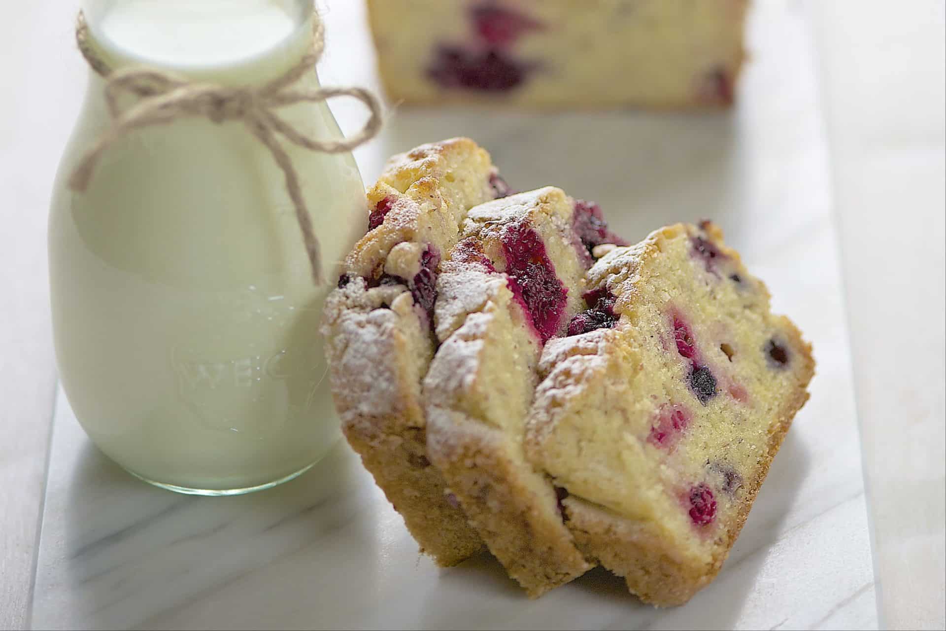cake ai frutti di bosco - Carlotta e il bassotto